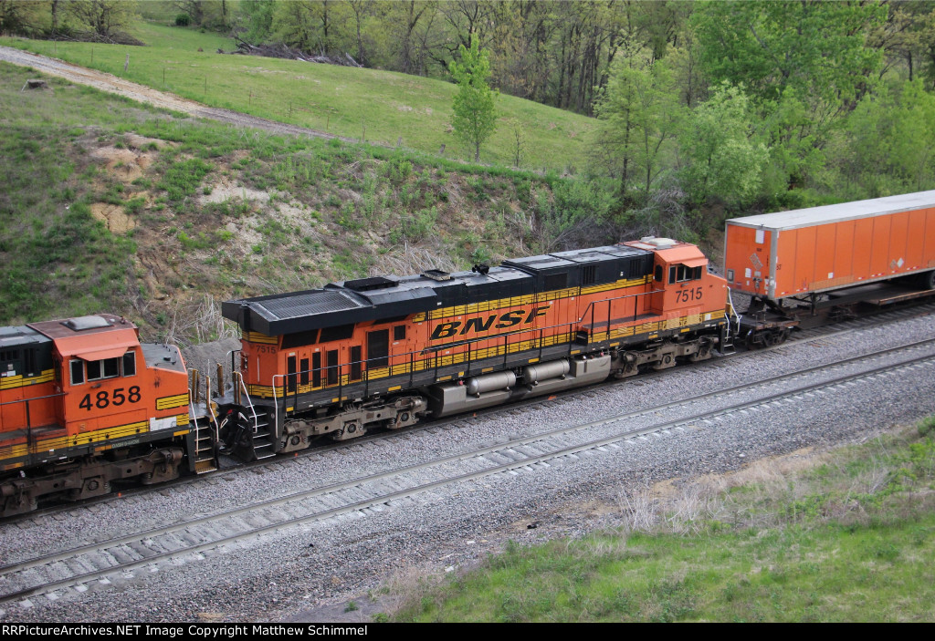 BNSF 7515